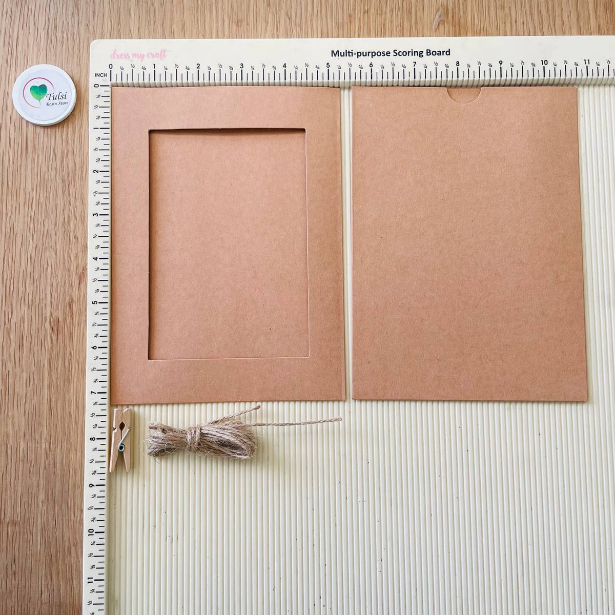 Hanging Photo Frame With Clips – Tulsi Resin Store