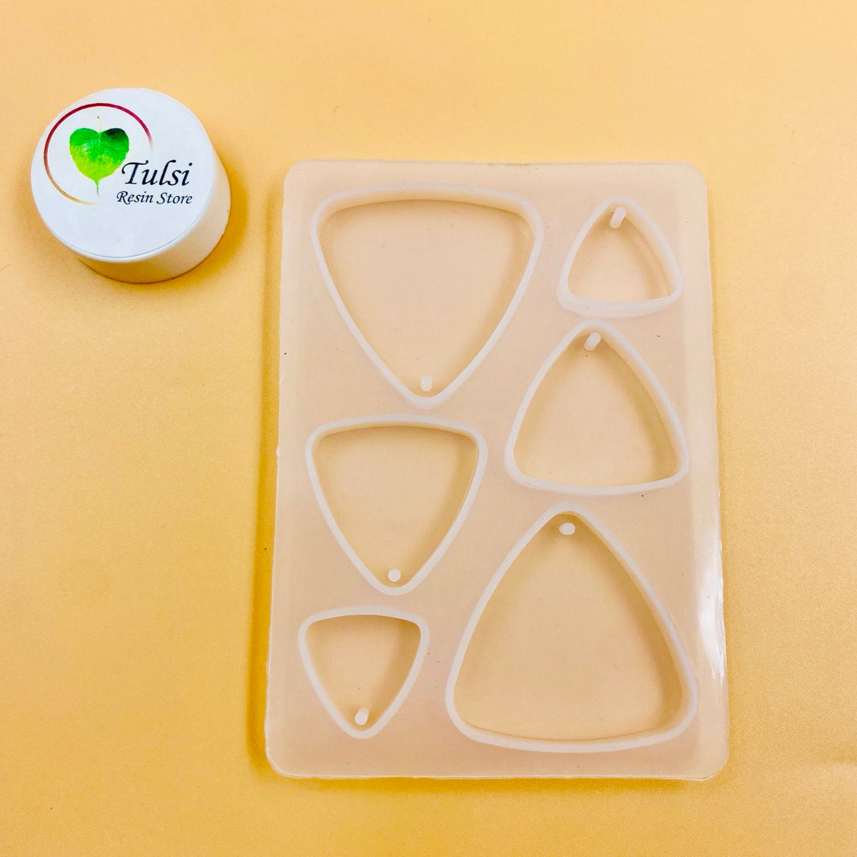 6 Cavity Triangle Mould – Tulsi Resin Store