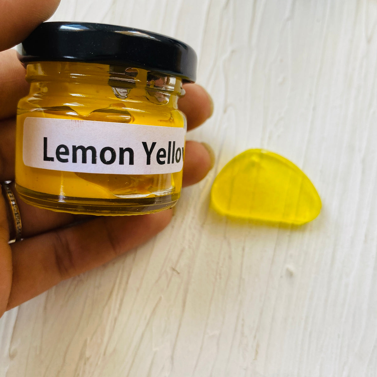 Lemon Yellow Translucent Pigments – Tulsi Resin Store